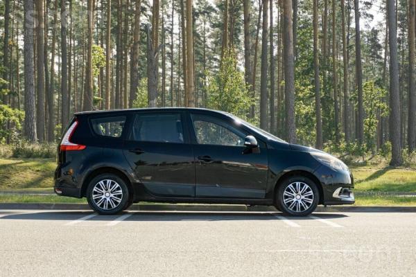 Black Renault Scenic 2013 in Riga, with an engine capacity of 1.50 L and mileage of 331 thousand km for 3490 €, photo 8 on AUTOMOTO.COM.LV