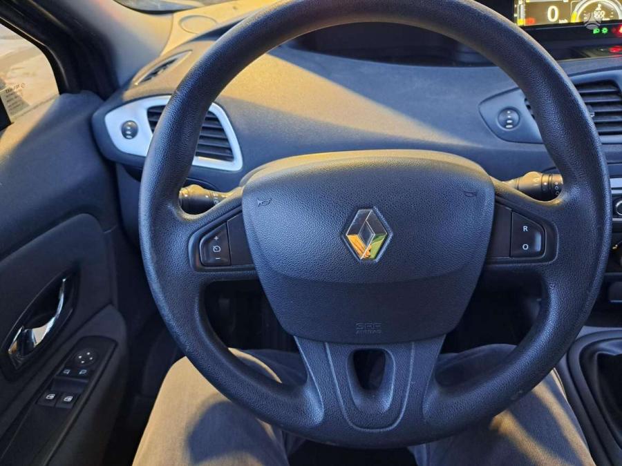 Melns Renault Scenic 2014 Tauragė, ar dzinēja tilpumu 1.50 L un nobraukumu 224 tūkst. km par 3950 €, foto 8 vietnē AUTOMOTO.COM.LV