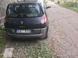 Black Renault Scenic 2003 in Riga, with an engine capacity of 2.00 L and mileage of 301 thousand km for 600 €, photo 4 on AUTOMOTO.COM.LV