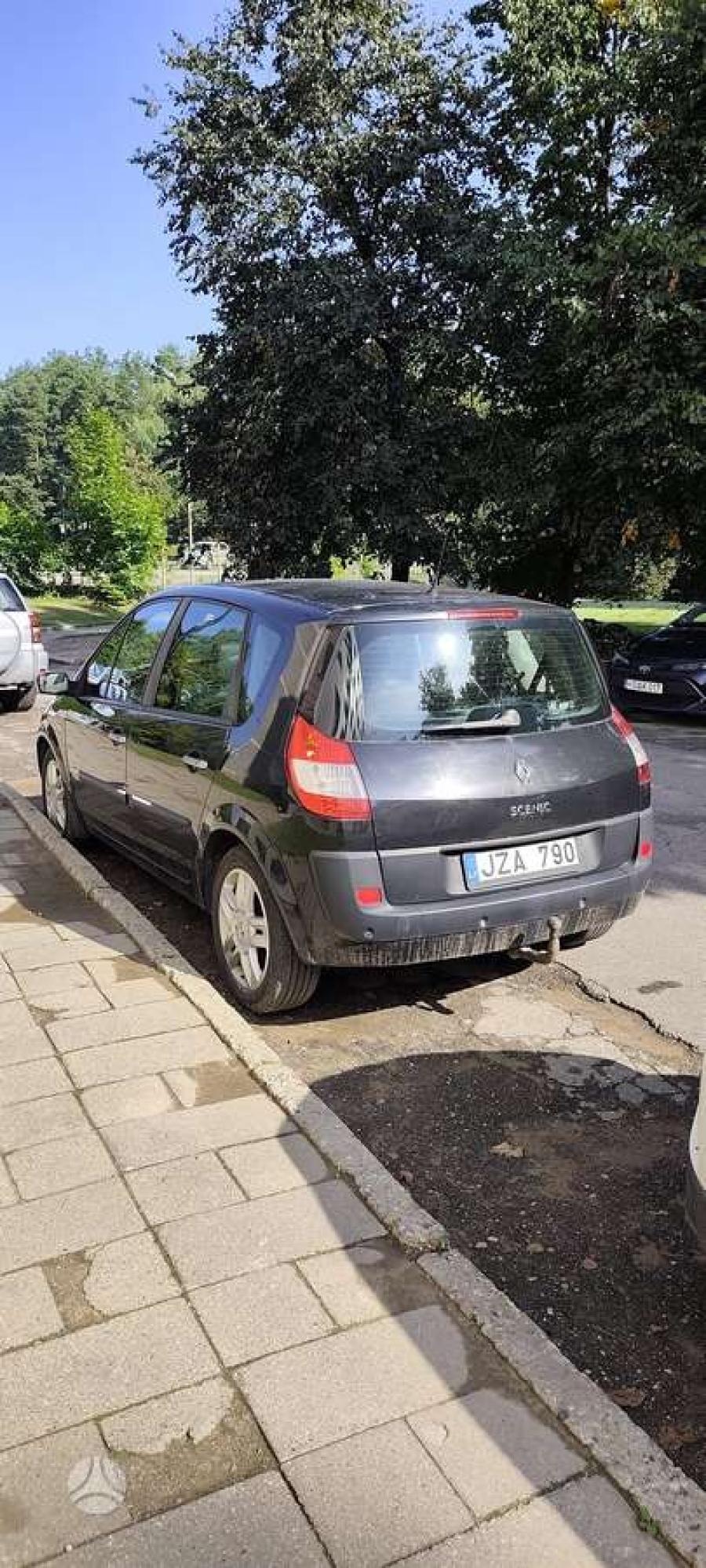 Melns Renault Scenic 2005 Viļņa, ar dzinēja tilpumu 1.87 L un nobraukumu 200 tūkst. km par 700 €, foto 3 vietnē AUTOMOTO.COM.LV