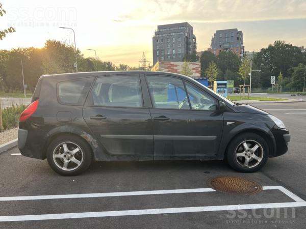 Melns Renault Scenic 2007 Rīga, ar dzinēja tilpumu 2.00 L un nobraukumu 294 tūkst. km par 600 €, foto 4 vietnē AUTOMOTO.COM.LV