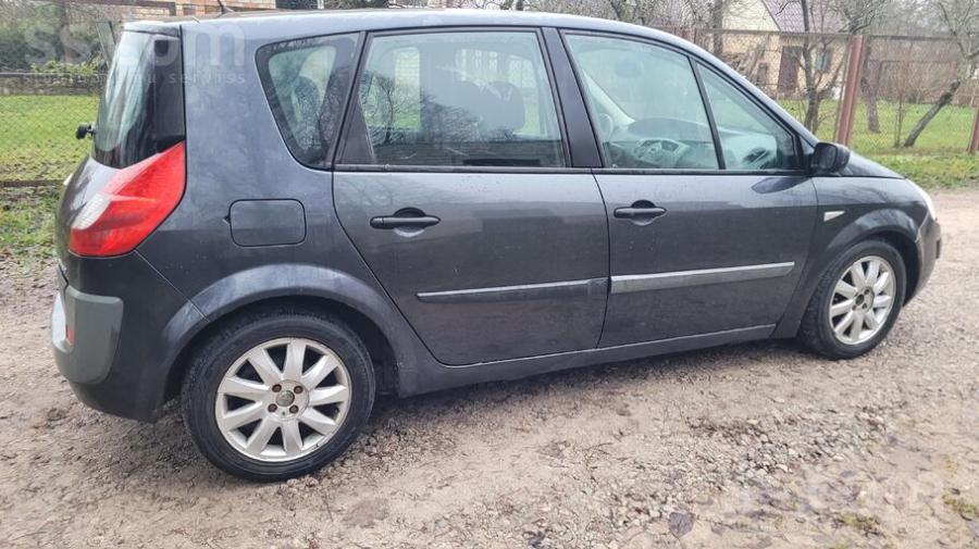 Black Renault Scenic 2007 in Jelgava, with an engine capacity of 1.50 L and mileage of 309 thousand km for 1800 €, photo 4 on AUTOMOTO.COM.LV