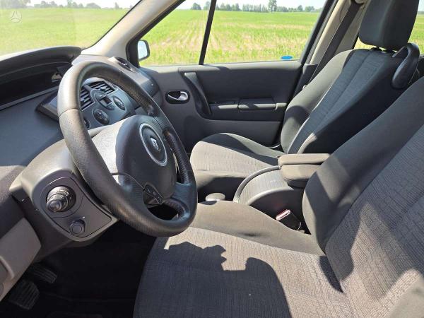 Melns Renault Scenic 2007 Alīta, ar dzinēja tilpumu 1.50 L un nobraukumu 266 tūkst. km par 999 €, foto 7 vietnē AUTOMOTO.COM.LV