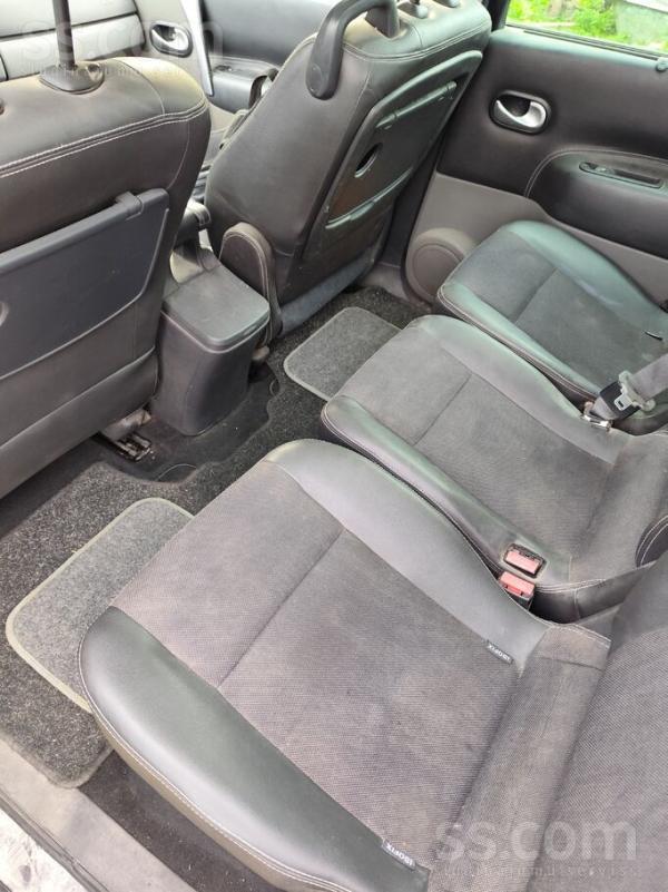 Black Renault Scenic 2008 in Jelgava, with an engine capacity of 1.90 L and mileage of 266 thousand km for 800 €, photo 10 on AUTOMOTO.COM.LV
