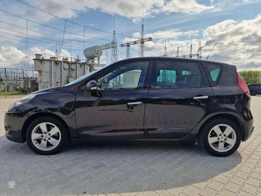 Black Renault Scenic 2009 in Siauliai, with an engine capacity of 1.46 L and mileage of 310 thousand km for 2950 €, photo 8 on AUTOMOTO.COM.LV