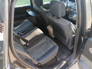 Melns Renault Scenic 2009 Rīga, ar dzinēja tilpumu 1.50 L un nobraukumu 282 tūkst. km par 1650 €, foto 9 vietnē AUTOMOTO.COM.LV