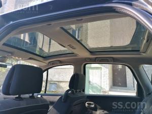 Melns Renault Scenic 2009 Rīga, ar dzinēja tilpumu 1.50 L un nobraukumu 282 tūkst. km par 1650 €, foto 11 vietnē AUTOMOTO.COM.LV