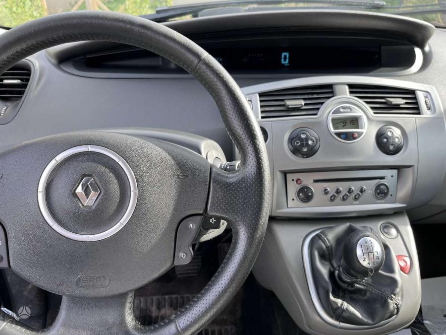 Black Renault Scenic 2009 in Vilkaviskis, with an engine capacity of 1.87 L and mileage of 330 thousand km for 1350 €, photo 8 on AUTOMOTO.COM.LV
