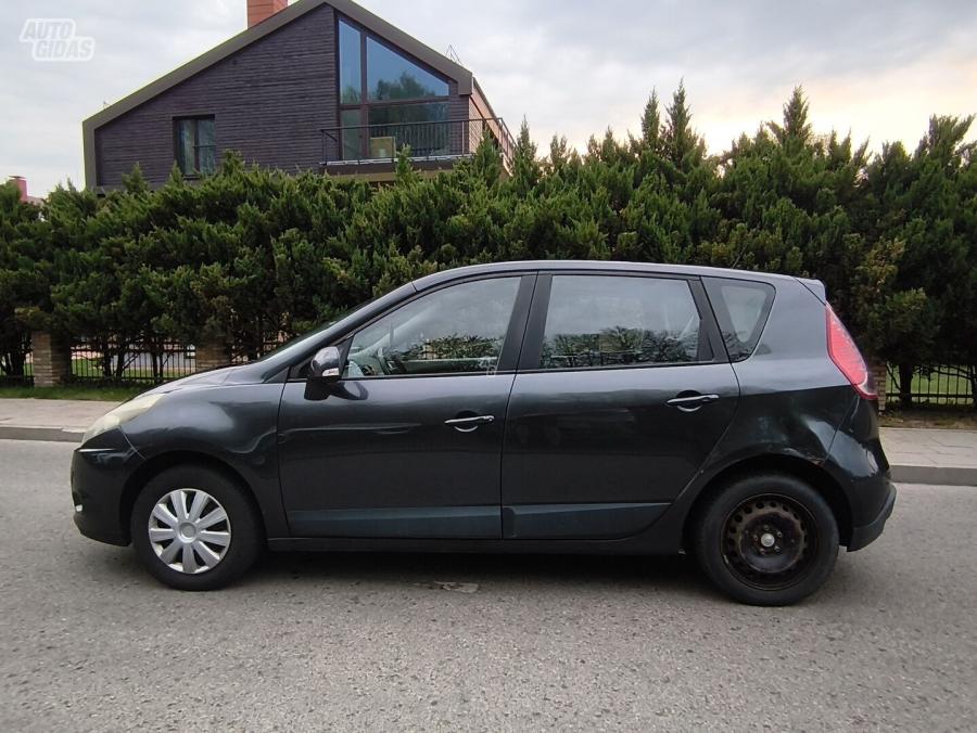 Melns Renault Scenic 2010 Viļņa, ar dzinēja tilpumu 1.50 L un nobraukumu 298 tūkst. km par 1000 €, foto 9 vietnē AUTOMOTO.COM.LV