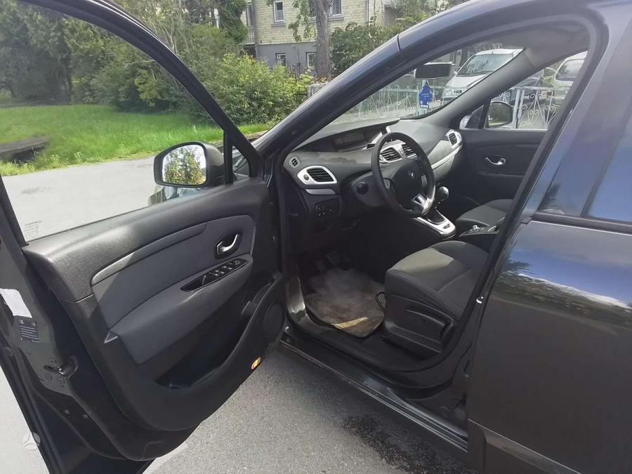 Melns Renault Scenic 2010 Šauļi, ar dzinēja tilpumu 1.46 L un nobraukumu 219 tūkst. km par 2800 €, foto 8 vietnē AUTOMOTO.COM.LV