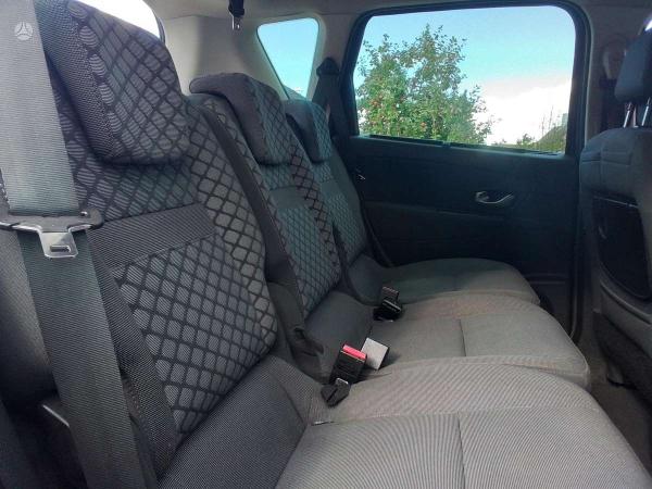Black Renault Scenic 2010 in Siauliai, with an engine capacity of 1.46 L and mileage of 219 thousand km for 2800 €, photo 10 on AUTOMOTO.COM.LV