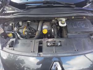 Melns Renault Scenic 2010 Šauļi, ar dzinēja tilpumu 1.46 L un nobraukumu 219 tūkst. km par 2800 €, foto 14 vietnē AUTOMOTO.COM.LV