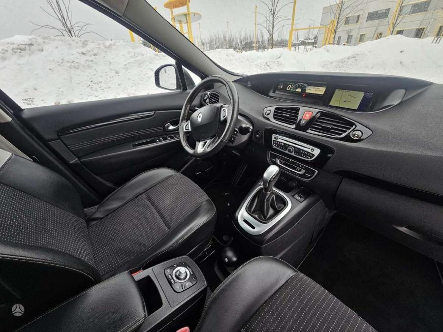 Black Renault Scenic 2011 in Klaipeda, with an engine capacity of 1.46 L and mileage of 200 thousand km for 3799 €, photo 30 on AUTOMOTO.COM.LV