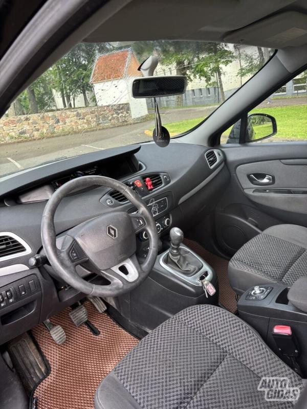 Black Renault Scenic 2011 in Marijampole, with an engine capacity of 1.50 L and mileage of 308 thousand km for 2800 €, photo 9 on AUTOMOTO.COM.LV
