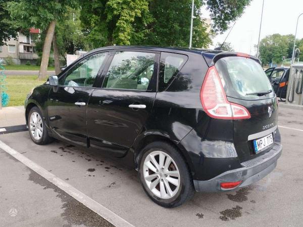 Melns Renault Scenic 2011 Klaipėda, ar dzinēja tilpumu 1.46 L un nobraukumu 346 tūkst. km par 2800 €, foto 4 vietnē AUTOMOTO.COM.LV