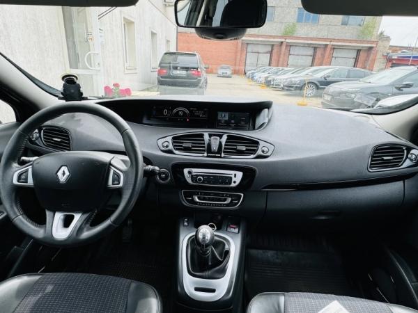Black Renault Scenic 2012 in Riga, with an engine capacity of 1.60 L and mileage of 224 thousand km for 3850 €, photo 6 on AUTOMOTO.COM.LV