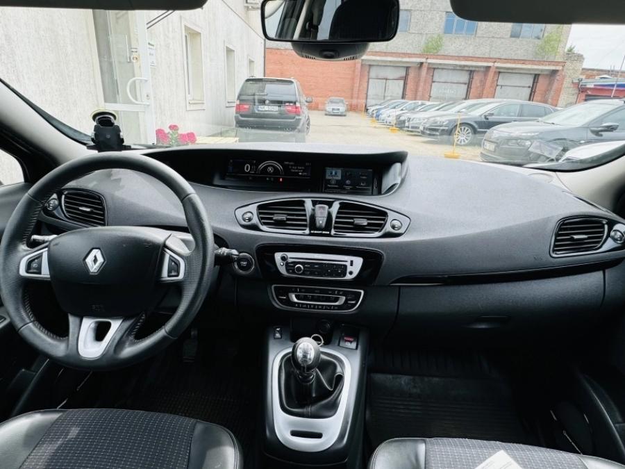 Melns Renault Scenic 2012 Rīga, ar dzinēja tilpumu 1.60 L un nobraukumu 224 tūkst. km par 3850 €, foto 7 vietnē AUTOMOTO.COM.LV