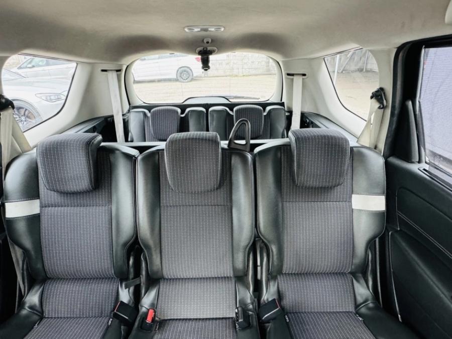 Melns Renault Scenic 2012 Rīga, ar dzinēja tilpumu 1.60 L un nobraukumu 224 tūkst. km par 3850 €, foto 12 vietnē AUTOMOTO.COM.LV
