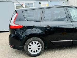 Melns Renault Scenic 2012 Rīga, ar dzinēja tilpumu 1.60 L un nobraukumu 224 tūkst. km par 3850 €, foto 15 vietnē AUTOMOTO.COM.LV