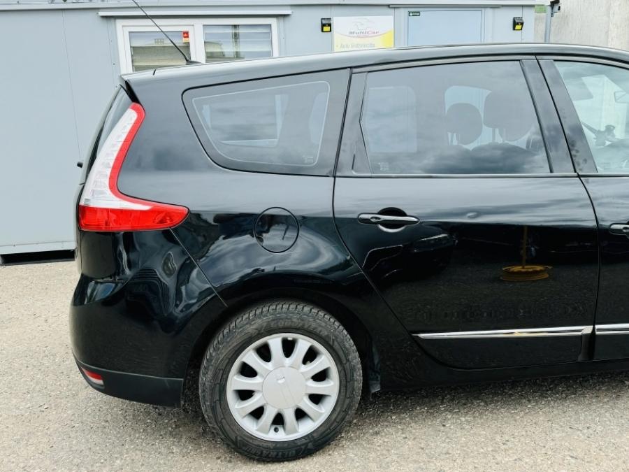 Melns Renault Scenic 2012 Rīga, ar dzinēja tilpumu 1.60 L un nobraukumu 224 tūkst. km par 3850 €, foto 15 vietnē AUTOMOTO.COM.LV