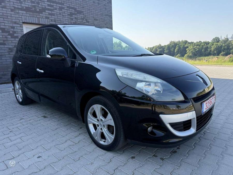 Melns Renault Scenic 2012 Jurbarkas, ar dzinēja tilpumu 1.60 L un nobraukumu 262 tūkst. km par 3450 €, foto 1 vietnē AUTOMOTO.COM.LV