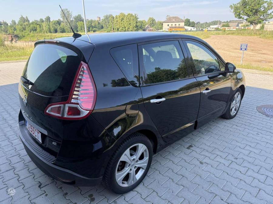 Melns Renault Scenic 2012 Jurbarkas, ar dzinēja tilpumu 1.60 L un nobraukumu 262 tūkst. km par 3450 €, foto 6 vietnē AUTOMOTO.COM.LV