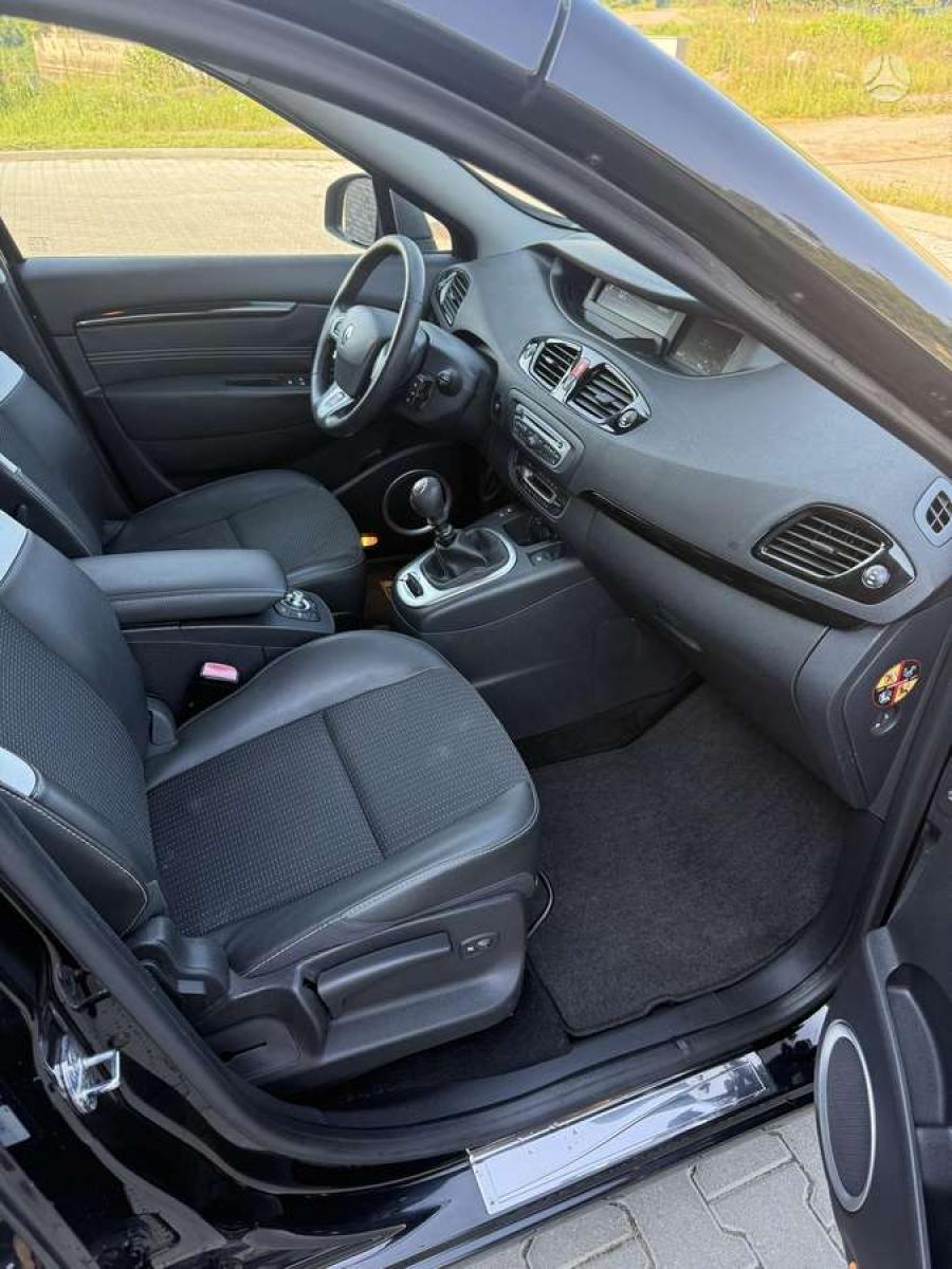 Melns Renault Scenic 2012 Jurbarkas, ar dzinēja tilpumu 1.60 L un nobraukumu 262 tūkst. km par 3450 €, foto 7 vietnē AUTOMOTO.COM.LV