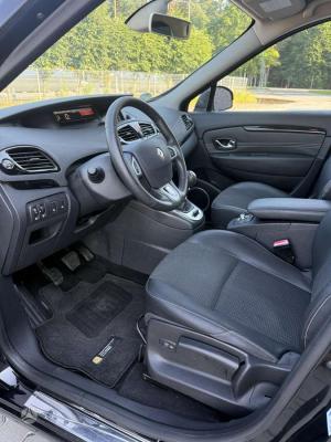Melns Renault Scenic 2012 Jurbarkas, ar dzinēja tilpumu 1.60 L un nobraukumu 262 tūkst. km par 3450 €, foto 8 vietnē AUTOMOTO.COM.LV