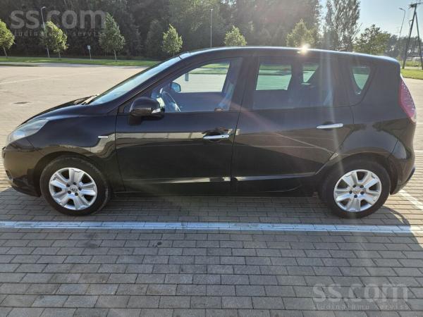 Melns Renault Scenic 2012 Rīga, ar dzinēja tilpumu 1.60 L un nobraukumu 215 tūkst. km par 4500 €, foto 8 vietnē AUTOMOTO.COM.LV