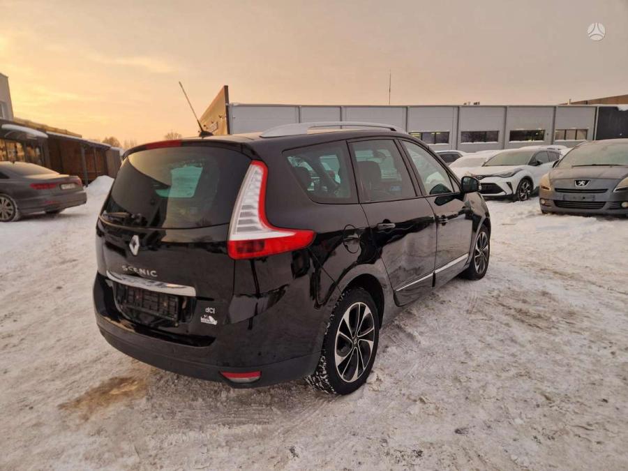 Black Renault Scenic 2013 in Ukmerge, with an engine capacity of 1.60 L and mileage of 250 thousand km for 3000 €, photo 4 on AUTOMOTO.COM.LV