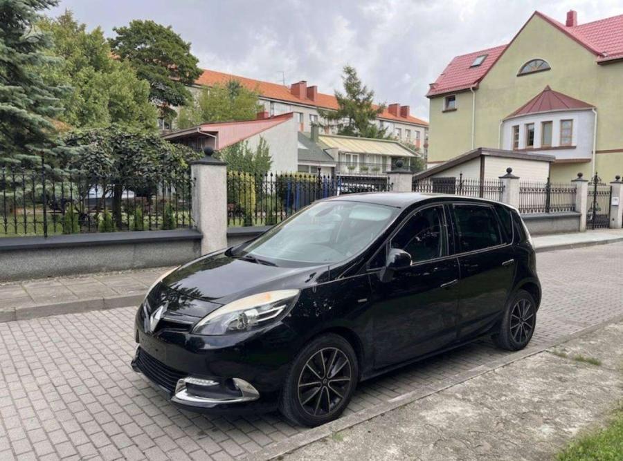 Black Renault Scenic 2013 in Klaipeda, with an engine capacity of 1.50 L and mileage of 228 thousand km for 4100 €, photo 1 on AUTOMOTO.COM.LV