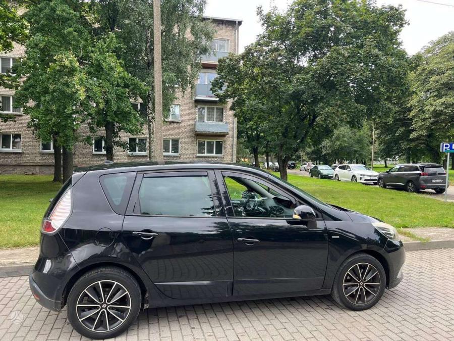 Black Renault Scenic 2013 in Klaipeda, with an engine capacity of 1.50 L and mileage of 228 thousand km for 4100 €, photo 3 on AUTOMOTO.COM.LV