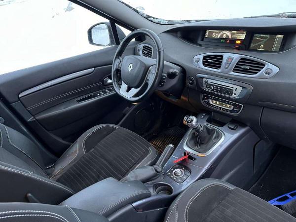 Melns Renault Scenic 2014 Tauragė, ar dzinēja tilpumu 1.46 L un nobraukumu 280 tūkst. km par 3900 €, foto 11 vietnē AUTOMOTO.COM.LV