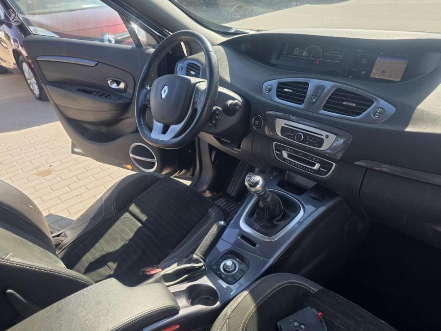 Melns Renault Scenic 2014 Tauragė, ar dzinēja tilpumu 1.46 L un nobraukumu 230 tūkst. km par 4800 €, foto 12 vietnē AUTOMOTO.COM.LV