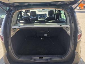 Melns Renault Scenic 2014 Tauragė, ar dzinēja tilpumu 1.46 L un nobraukumu 230 tūkst. km par 4800 €, foto 15 vietnē AUTOMOTO.COM.LV