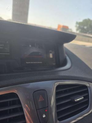 Melns Renault Scenic 2014 Tauragė, ar dzinēja tilpumu 1.46 L un nobraukumu 230 tūkst. km par 4800 €, foto 20 vietnē AUTOMOTO.COM.LV