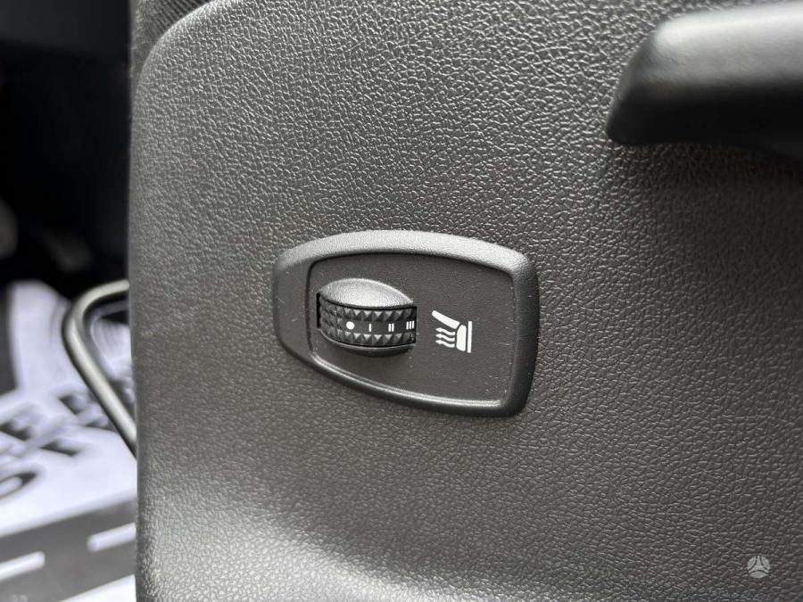 Melns Renault Scenic 2014 Utena, ar dzinēja tilpumu 1.60 L un nobraukumu 222 tūkst. km par 3950 €, foto 20 vietnē AUTOMOTO.COM.LV
