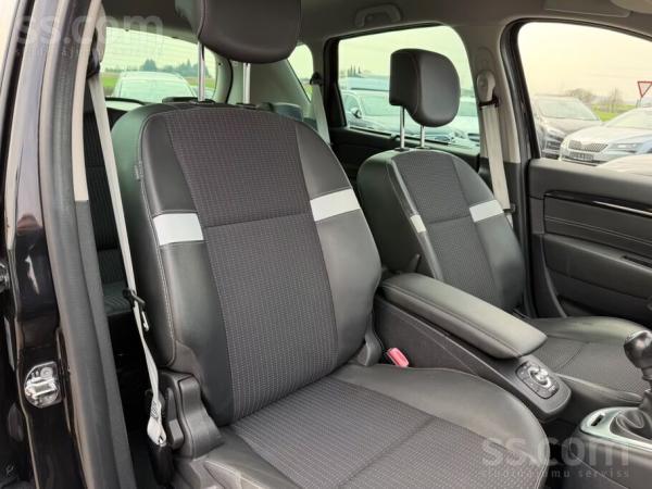 Melns Renault Scenic 2015 Ogre, ar dzinēja tilpumu 1.60 L un nobraukumu 79 tūkst. km par 5999 €, foto 10 vietnē AUTOMOTO.COM.LV