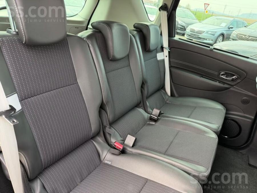 Melns Renault Scenic 2015 Ogre, ar dzinēja tilpumu 1.60 L un nobraukumu 79 tūkst. km par 5999 €, foto 15 vietnē AUTOMOTO.COM.LV