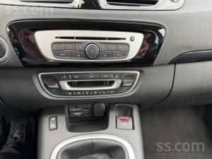 Melns Renault Scenic 2015 Ogre, ar dzinēja tilpumu 1.60 L un nobraukumu 79 tūkst. km par 5999 €, foto 24 vietnē AUTOMOTO.COM.LV