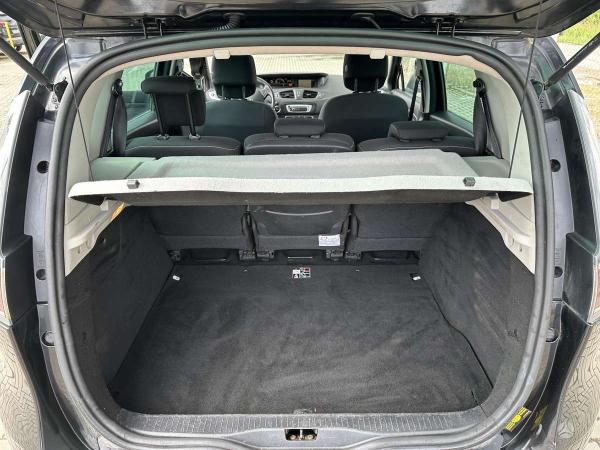 Melns Renault Scenic 2015 Tauragė, ar dzinēja tilpumu 1.46 L un nobraukumu 241 tūkst. km par 3900 €, foto 10 vietnē AUTOMOTO.COM.LV