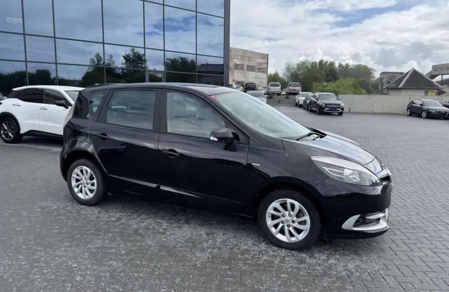 Black Renault Scenic 2015 in Telschi, with an engine capacity of 1.50 L and mileage of 261 thousand km for 4490 €, photo 6 on AUTOMOTO.COM.LV