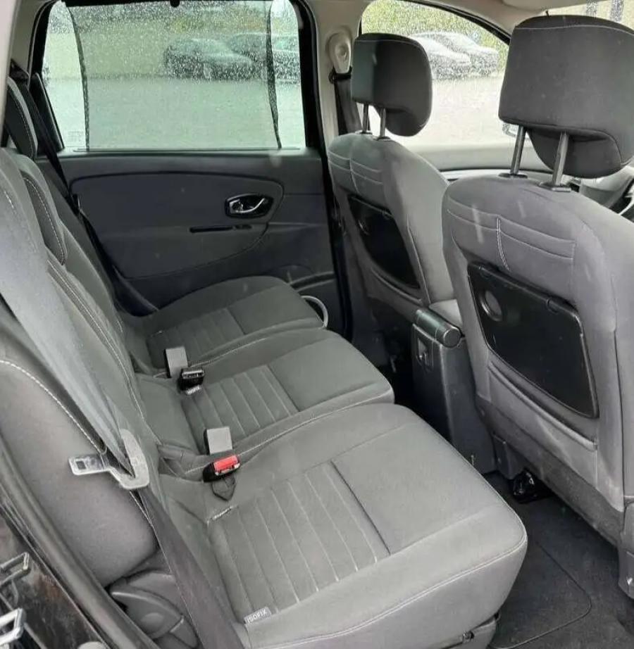 Black Renault Scenic 2015 in Telschi, with an engine capacity of 1.50 L and mileage of 261 thousand km for 4490 €, photo 17 on AUTOMOTO.COM.LV
