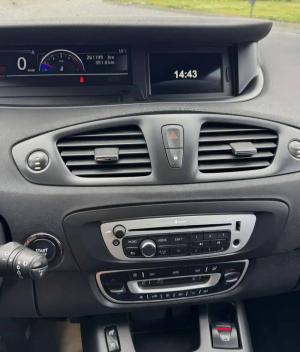 Black Renault Scenic 2015 in Telschi, with an engine capacity of 1.50 L and mileage of 261 thousand km for 4490 €, photo 18 on AUTOMOTO.COM.LV