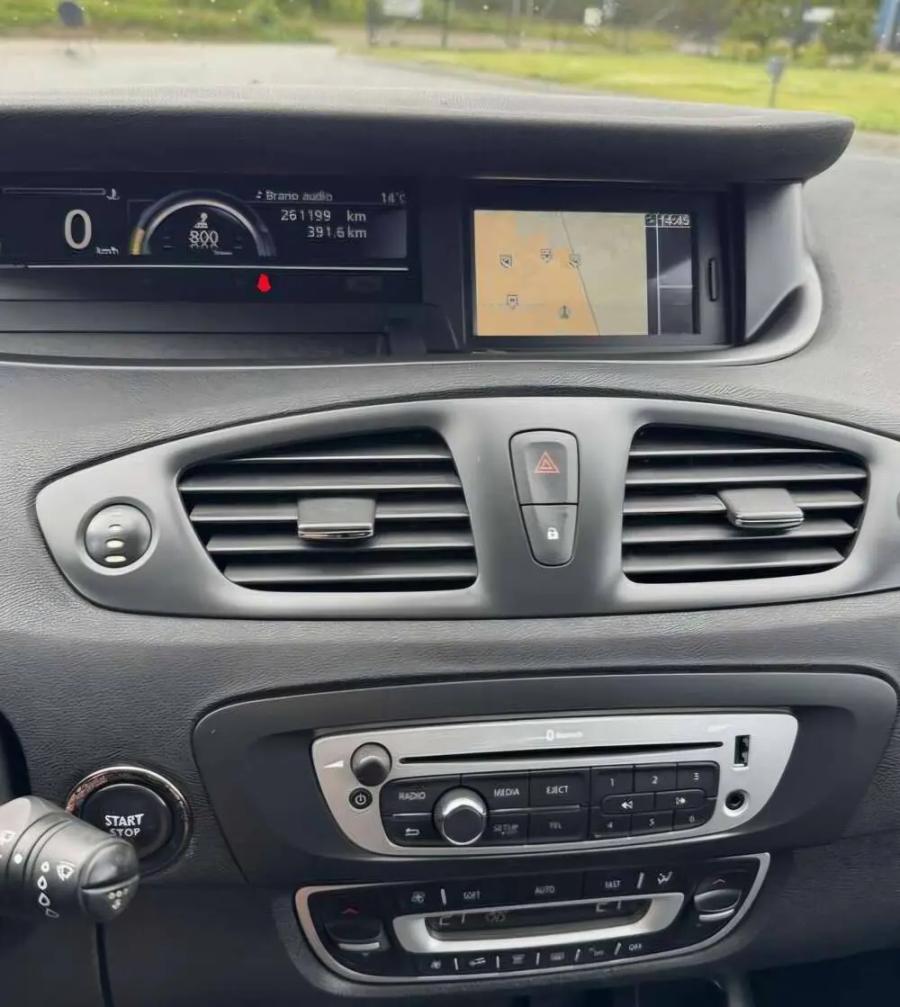 Black Renault Scenic 2015 in Telschi, with an engine capacity of 1.50 L and mileage of 261 thousand km for 4490 €, photo 19 on AUTOMOTO.COM.LV