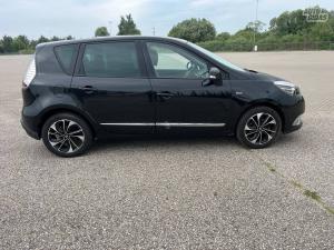 Black Renault Scenic 2015 in Marijampole, with an engine capacity of 1.50 L and mileage of 220 thousand km for 4950 €, photo 8 on AUTOMOTO.COM.LV