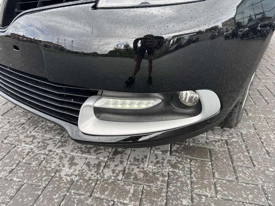 Black Renault Scenic 2015 in Telschi, with an engine capacity of 1.46 L and mileage of 261 thousand km for 4500 €, photo 12 on AUTOMOTO.COM.LV