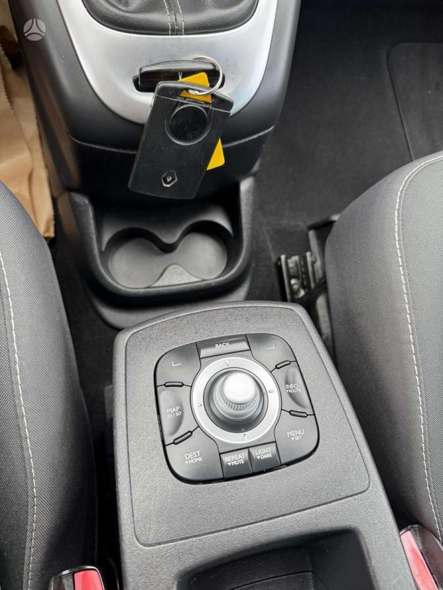 Black Renault Scenic 2015 in Telschi, with an engine capacity of 1.46 L and mileage of 261 thousand km for 4500 €, photo 25 on AUTOMOTO.COM.LV
