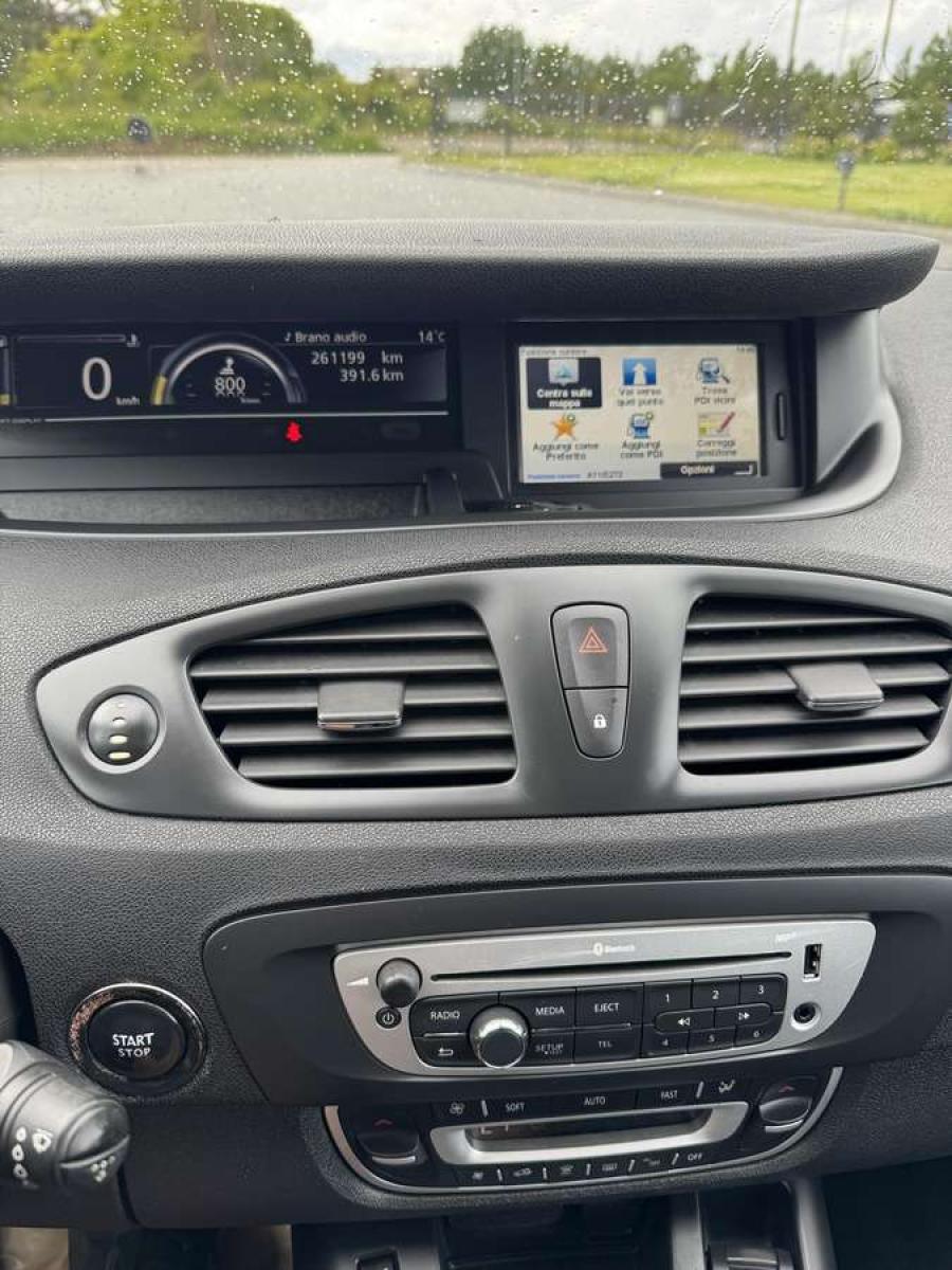 Black Renault Scenic 2015 in Telschi, with an engine capacity of 1.46 L and mileage of 261 thousand km for 4500 €, photo 32 on AUTOMOTO.COM.LV