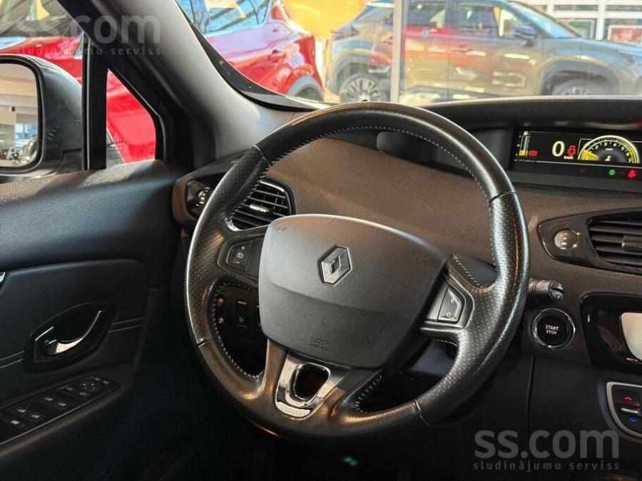 Black Renault Scenic 2016 in Ogre, with an engine capacity of 1.60 L and mileage of 79 thousand km for 6500 €, photo 11 on AUTOMOTO.COM.LV